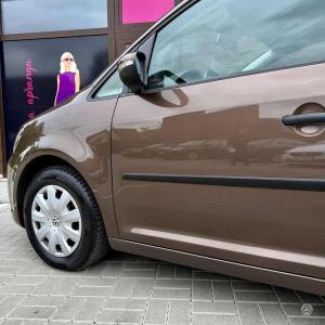 Brūns Volkswagen Touran 2011 Kaišiadorys, ar dzinēja tilpumu 1.60 L un nobraukumu 264 tūkst. km par 5450 €, foto 19 vietnē AUTOMOTO.COM.LV