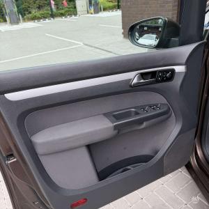 Brūns Volkswagen Touran 2011 Kaišiadorys, ar dzinēja tilpumu 1.60 L un nobraukumu 264 tūkst. km par 5450 €, foto 28 vietnē AUTOMOTO.COM.LV