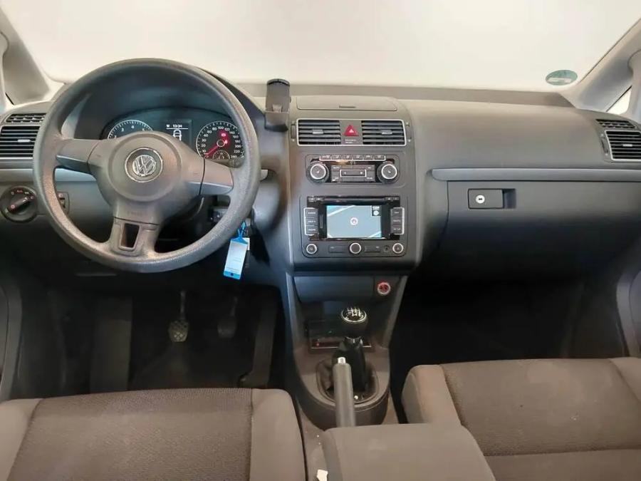 Brown Volkswagen Touran 2011 in Limbazi, with an engine capacity of 1.40 L and mileage of 280 thousand km for 5750 €, photo 8 on AUTOMOTO.COM.LV