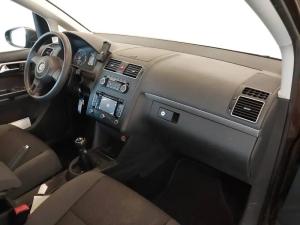 Brown Volkswagen Touran 2011 in Limbazi, with an engine capacity of 1.40 L and mileage of 280 thousand km for 5750 €, photo 9 on AUTOMOTO.COM.LV