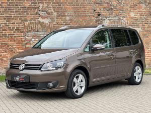 Brūns Volkswagen Touran 2011 Kėdainiai, ar dzinēja tilpumu 1.97 L un nobraukumu 256 tūkst. km par 6850 €, foto  vietnē AUTOMOTO.COM.LV