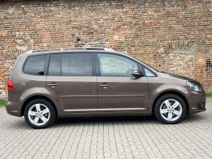 Brūns Volkswagen Touran 2011 Kėdainiai, ar dzinēja tilpumu 1.97 L un nobraukumu 256 tūkst. km par 6850 €, foto 7 vietnē AUTOMOTO.COM.LV