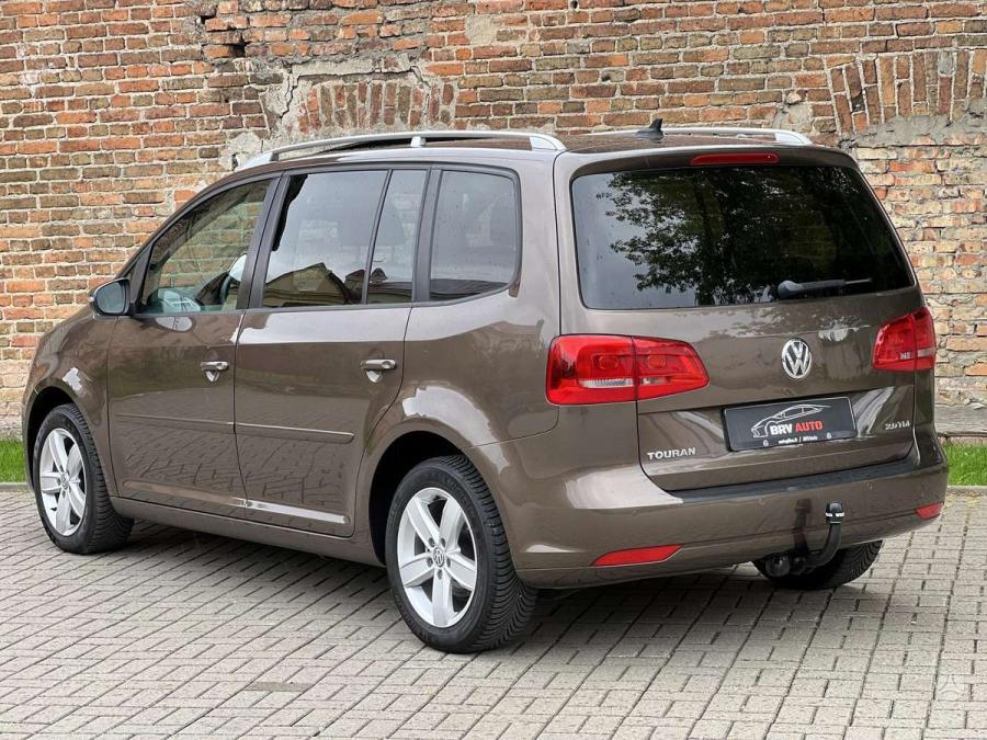 Brūns Volkswagen Touran 2011 Kėdainiai, ar dzinēja tilpumu 1.97 L un nobraukumu 256 tūkst. km par 6850 €, foto 10 vietnē AUTOMOTO.COM.LV