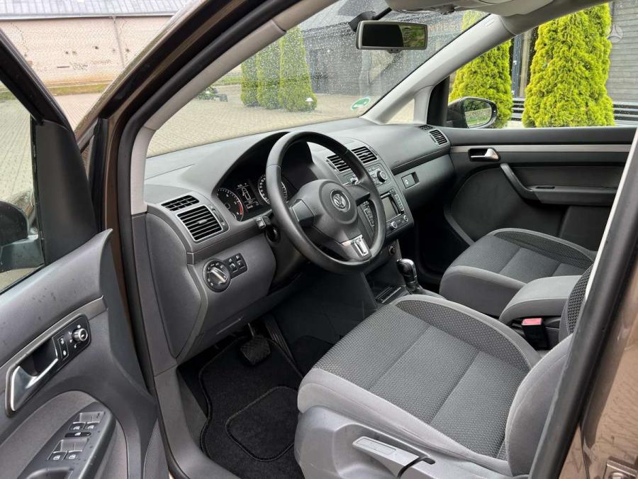 Brūns Volkswagen Touran 2011 Kėdainiai, ar dzinēja tilpumu 1.97 L un nobraukumu 256 tūkst. km par 6850 €, foto 21 vietnē AUTOMOTO.COM.LV