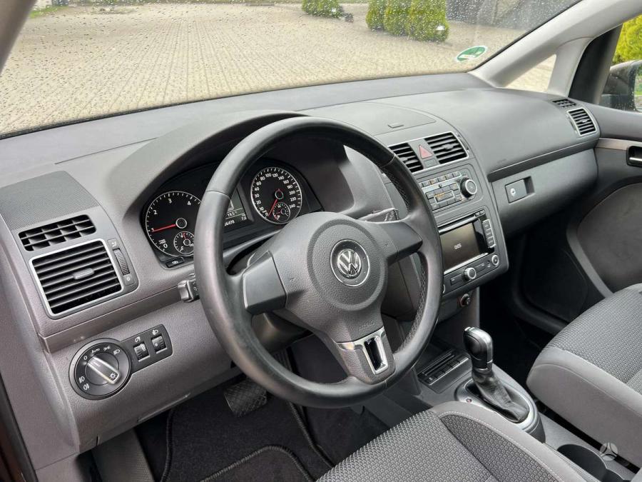 Brūns Volkswagen Touran 2011 Kėdainiai, ar dzinēja tilpumu 1.97 L un nobraukumu 256 tūkst. km par 6850 €, foto 22 vietnē AUTOMOTO.COM.LV