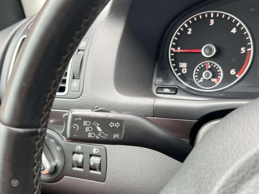 Brūns Volkswagen Touran 2011 Kėdainiai, ar dzinēja tilpumu 1.97 L un nobraukumu 256 tūkst. km par 6850 €, foto 36 vietnē AUTOMOTO.COM.LV