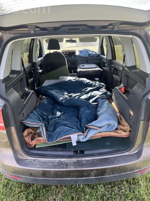 Brūns Volkswagen Touran 2011 Rīga, ar dzinēja tilpumu 2.00 L un nobraukumu 409 tūkst. km par 6000 €, foto 2 vietnē AUTOMOTO.COM.LV