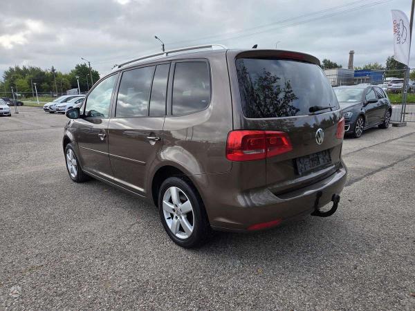 Brūns Volkswagen Touran 2011 Marijampole, ar dzinēja tilpumu 1.39 L un nobraukumu 282 tūkst. km par 4750 €, foto 6 vietnē AUTOMOTO.COM.LV
