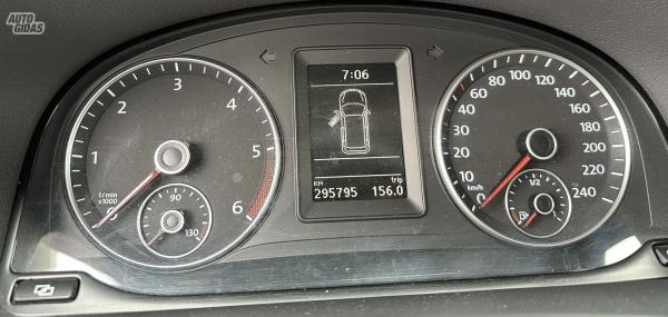 Volkswagen Touran 2011 in Telschi on AUTOMOTO.COM.LV Brown Volkswagen Touran 2011 in Telschi, with an engine capacity of 2.00 L and mileage of 296 thousand km for 6900 €, photo 11 on AUTOMOTO.COM.LV