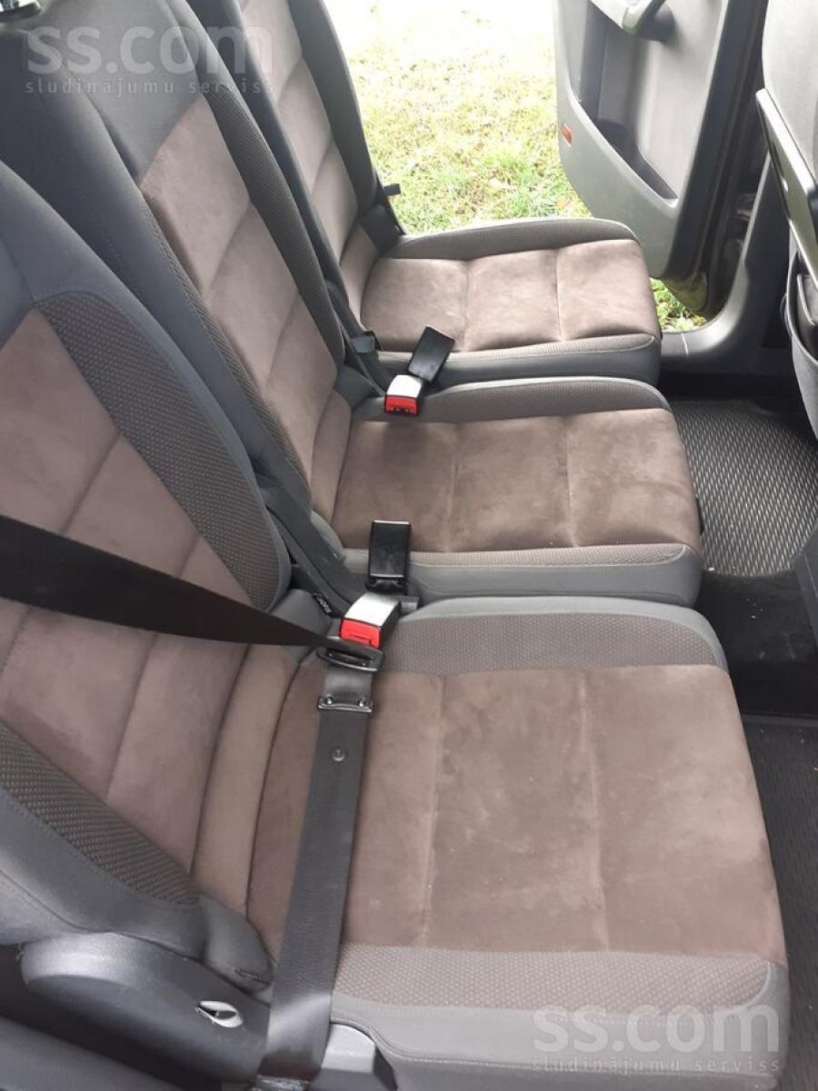 Brūns Volkswagen Touran 2011 Jūrmala, ar dzinēja tilpumu 1.60 L un nobraukumu 145 tūkst. km par 6150 €, foto 7 vietnē AUTOMOTO.COM.LV