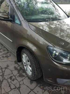 Brūns Volkswagen Touran 2011 Jūrmala, ar dzinēja tilpumu 1.60 L un nobraukumu 145 tūkst. km par 6150 €, foto 9 vietnē AUTOMOTO.COM.LV