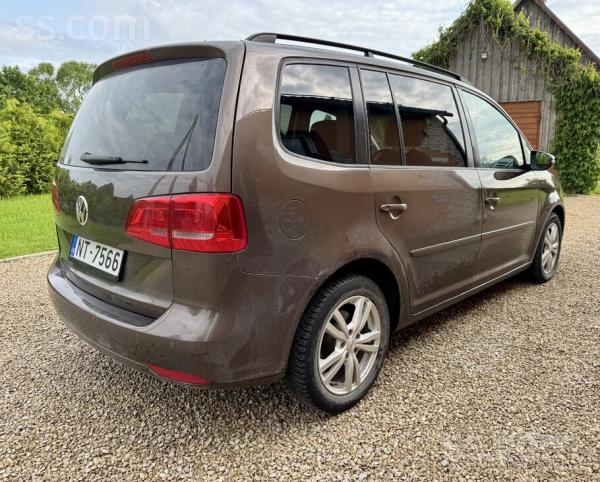 Brūns Volkswagen Touran 2012 Balvi, ar dzinēja tilpumu 1.60 L un nobraukumu 269 tūkst. km par 4900 €, foto 1 vietnē AUTOMOTO.COM.LV