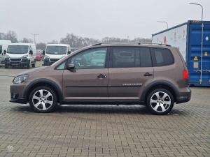 Brown Volkswagen Touran 2012 in Taurage, with an engine capacity of 1.60 L and mileage of 289 thousand km for 5990 €, photo 2 on AUTOMOTO.COM.LV