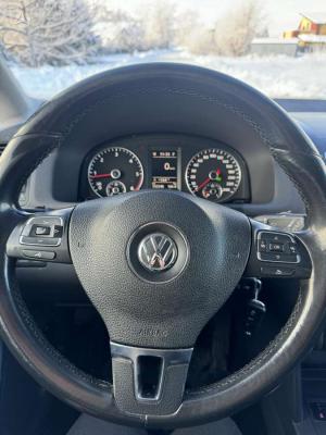Brūns Volkswagen Touran 2012 Klaipėda, ar dzinēja tilpumu 1.60 L un nobraukumu 332 tūkst. km par 4550 €, foto 14 vietnē AUTOMOTO.COM.LV