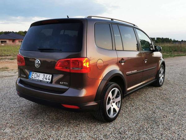 Коричневый Фольксваген Туран 2012 в Вильнюс, объемом двигателя 1.97 л и пробегом 300 тыс. км за 5350 €, фото 5 на AUTOMOTO.COM.LV