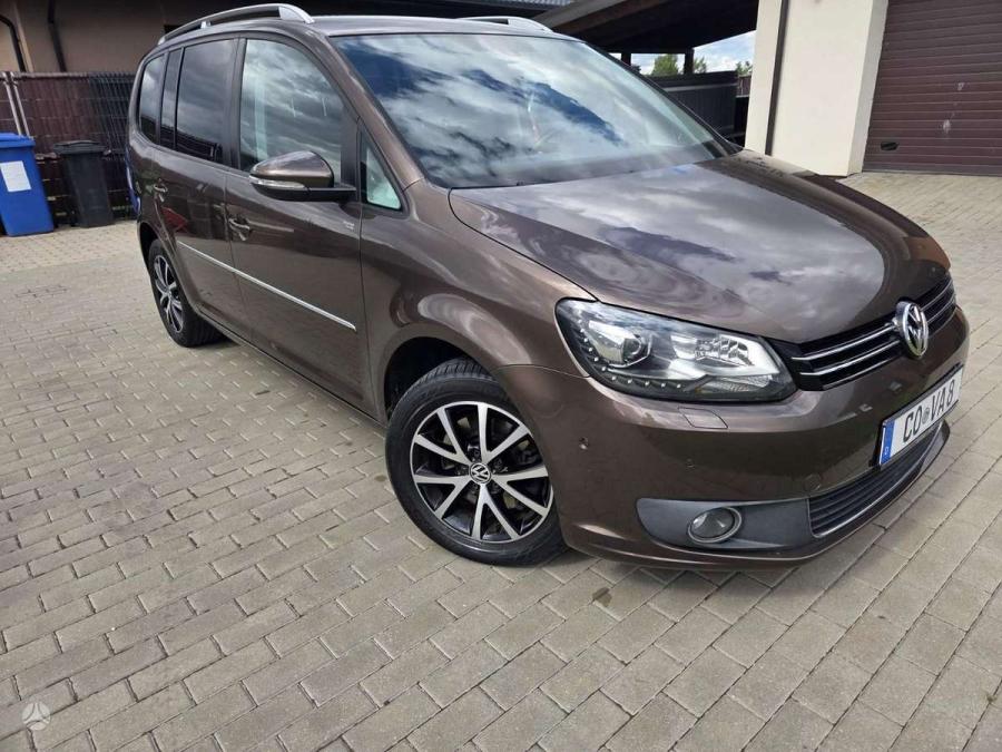 Brūns Volkswagen Touran 2012 Kaišiadorys, ar dzinēja tilpumu 1.97 L un nobraukumu 241 tūkst. km par 5650 €, foto 3 vietnē AUTOMOTO.COM.LV