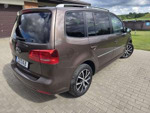 Brūns Volkswagen Touran 2012 Kaišiadorys, ar dzinēja tilpumu 1.97 L un nobraukumu 241 tūkst. km par 5650 €, foto 5 vietnē AUTOMOTO.COM.LV