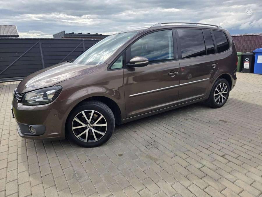 Brūns Volkswagen Touran 2012 Kaišiadorys, ar dzinēja tilpumu 1.97 L un nobraukumu 241 tūkst. km par 5650 €, foto 9 vietnē AUTOMOTO.COM.LV