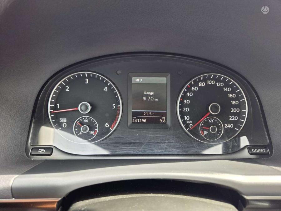 Brūns Volkswagen Touran 2012 Kaišiadorys, ar dzinēja tilpumu 1.97 L un nobraukumu 241 tūkst. km par 5650 €, foto 15 vietnē AUTOMOTO.COM.LV