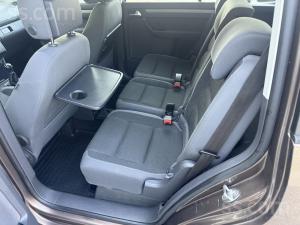 Brūns Volkswagen Touran 2012 Ogre, ar dzinēja tilpumu 2.00 L un nobraukumu 239 tūkst. km par 7999 €, foto 12 vietnē AUTOMOTO.COM.LV