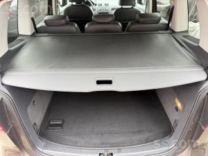 Brown Volkswagen Touran 2012 in Riga, with an engine capacity of 2.00 L and mileage of 280 thousand km for 7180 €, photo 16 on AUTOMOTO.COM.LV