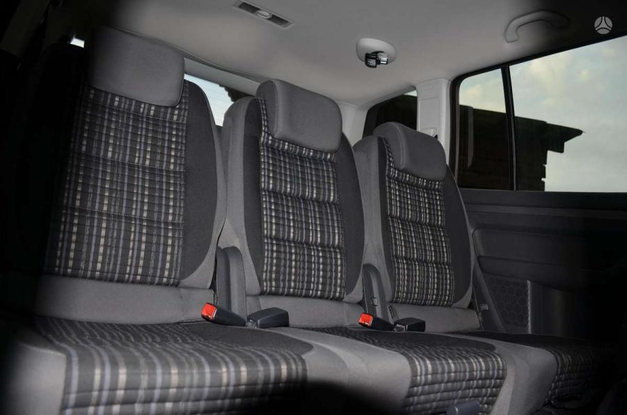 Brūns Volkswagen Touran 2012 Kauņa, ar dzinēja tilpumu 2.00 L un nobraukumu 185 tūkst. km par 6950 €, foto 9 vietnē AUTOMOTO.COM.LV
