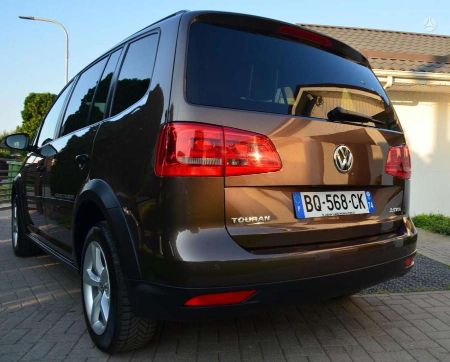 Brūns Volkswagen Touran 2012 Kauņa, ar dzinēja tilpumu 2.00 L un nobraukumu 185 tūkst. km par 6950 €, foto 13 vietnē AUTOMOTO.COM.LV
