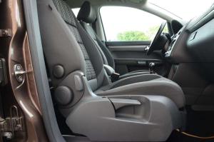 Brūns Volkswagen Touran 2012 Kauņa, ar dzinēja tilpumu 2.00 L un nobraukumu 185 tūkst. km par 6950 €, foto 26 vietnē AUTOMOTO.COM.LV