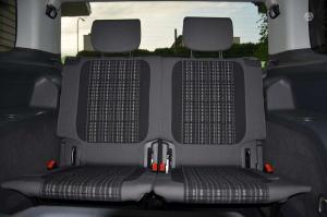 Brūns Volkswagen Touran 2012 Kauņa, ar dzinēja tilpumu 2.00 L un nobraukumu 185 tūkst. km par 6950 €, foto 30 vietnē AUTOMOTO.COM.LV
