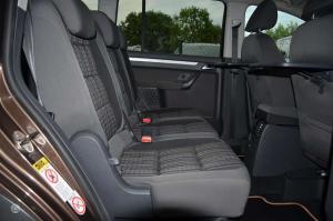 Brūns Volkswagen Touran 2012 Kauņa, ar dzinēja tilpumu 2.00 L un nobraukumu 185 tūkst. km par 6950 €, foto 40 vietnē AUTOMOTO.COM.LV