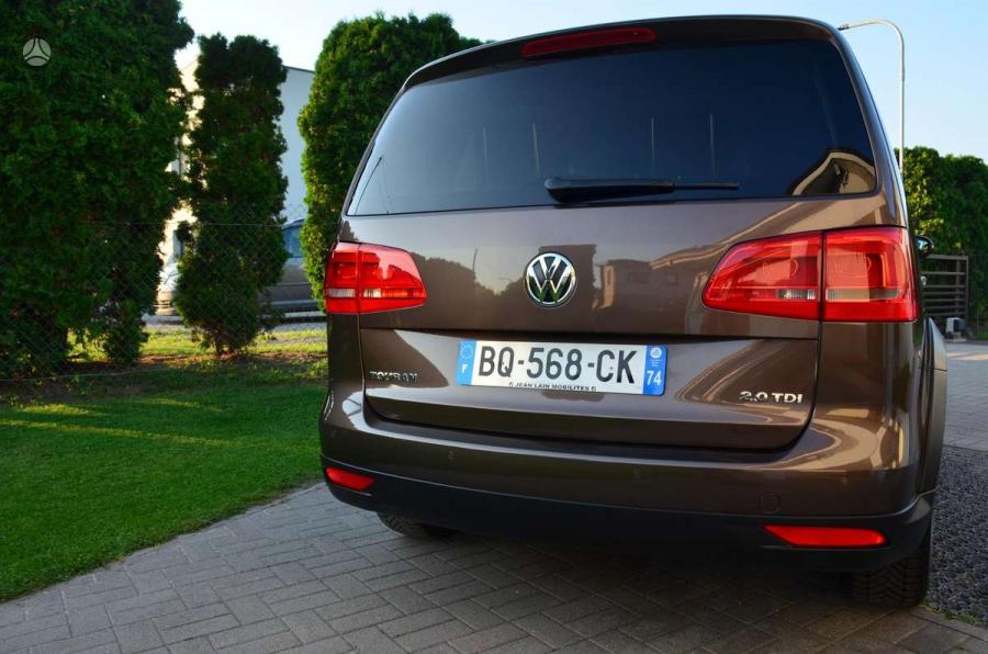 Brūns Volkswagen Touran 2012 Kauņa, ar dzinēja tilpumu 2.00 L un nobraukumu 185 tūkst. km par 6950 €, foto 41 vietnē AUTOMOTO.COM.LV