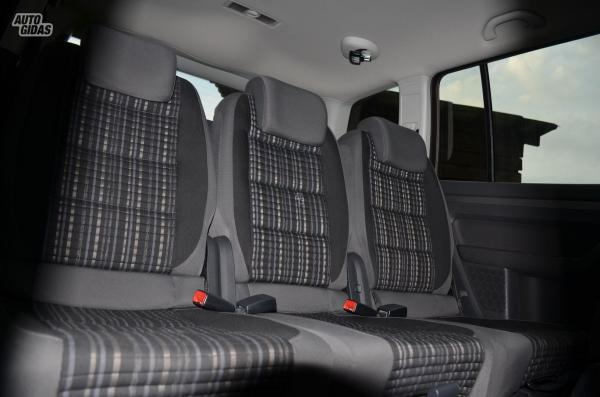 Brown Volkswagen Touran 2012 in Kaunas, with an engine capacity of 2.00 L and mileage of 185 thousand km for 6950 €, photo 9 on AUTOMOTO.COM.LV