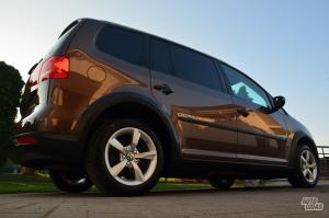 Brūns Volkswagen Touran 2012 Kauņa, ar dzinēja tilpumu 2.00 L un nobraukumu 185 tūkst. km par 6950 €, foto 19 vietnē AUTOMOTO.COM.LV