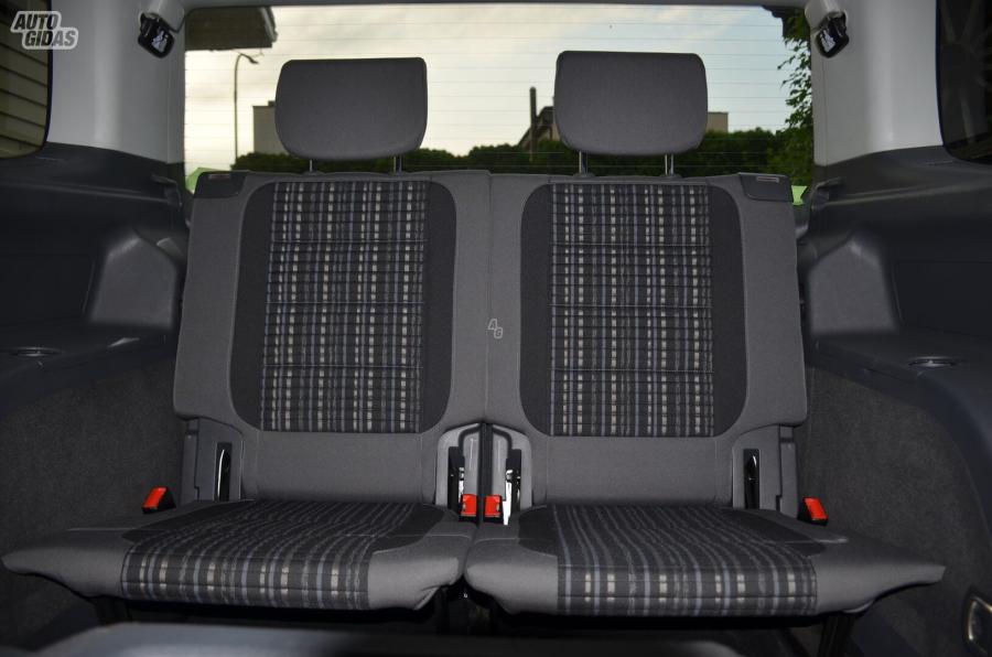 Brūns Volkswagen Touran 2012 Kauņa, ar dzinēja tilpumu 2.00 L un nobraukumu 185 tūkst. km par 6950 €, foto 30 vietnē AUTOMOTO.COM.LV