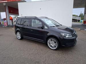 Volkswagen Touran 2012 Joniškis vietnē Brūns Volkswagen Touran 2012 Joniškis, ar dzinēja tilpumu 1.60 L un nobraukumu 280 tūkst. km par 4799 €, foto 1 vietnē AUTOMOTO.COM.LV