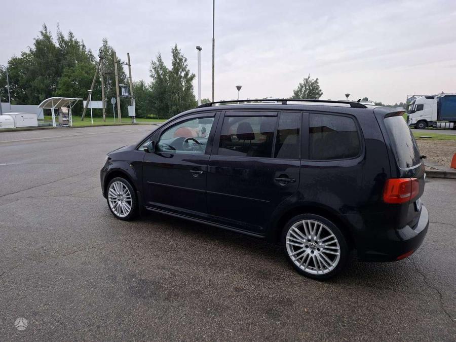 Brūns Volkswagen Touran 2012 Joniškis, ar dzinēja tilpumu 1.60 L un nobraukumu 280 tūkst. km par 4799 €, foto 6 vietnē AUTOMOTO.COM.LV