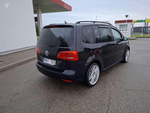 Volkswagen Touran 2012 Joniškis vietnē Brūns Volkswagen Touran 2012 Joniškis, ar dzinēja tilpumu 1.60 L un nobraukumu 280 tūkst. km par 4799 €, foto 9 vietnē AUTOMOTO.COM.LV