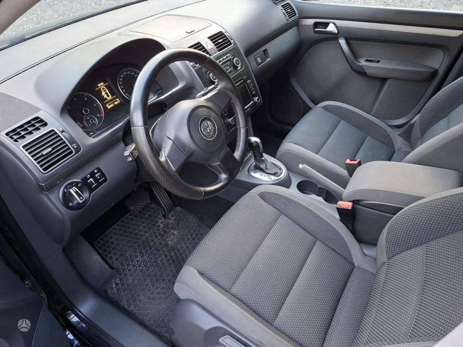 Brūns Volkswagen Touran 2012 Joniškis, ar dzinēja tilpumu 1.60 L un nobraukumu 280 tūkst. km par 4799 €, foto 12 vietnē AUTOMOTO.COM.LV