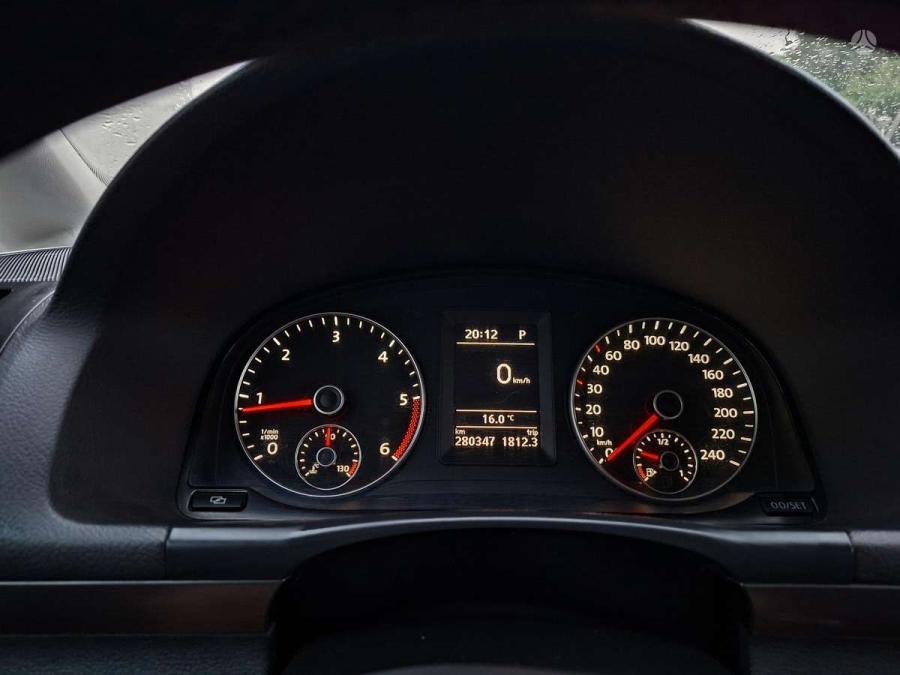 Brūns Volkswagen Touran 2012 Joniškis, ar dzinēja tilpumu 1.60 L un nobraukumu 280 tūkst. km par 4799 €, foto 18 vietnē AUTOMOTO.COM.LV