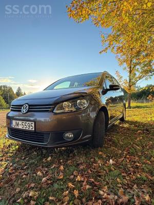 Brown Volkswagen Touran 2012 in Cesis, with an engine capacity of 2.00 L and mileage of 413 thousand km for 5000 €, photo  on AUTOMOTO.COM.LV