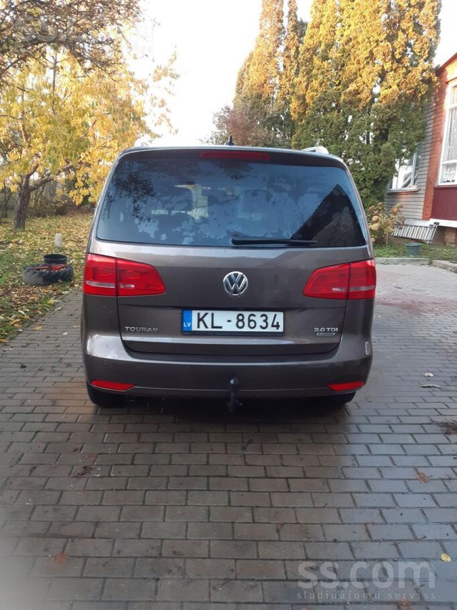 Brūns Volkswagen Touran 2013 Rēzekne, ar dzinēja tilpumu 2.00 L un nobraukumu 425 tūkst. km par 4000 €, foto 4 vietnē AUTOMOTO.COM.LV