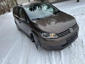 Brūns Volkswagen Touran 2013 Panevēža, ar dzinēja tilpumu 1.20 L un nobraukumu 321 tūkst. km par 3999 €, foto  vietnē AUTOMOTO.COM.LV