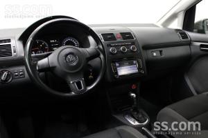 Brūns Volkswagen Touran 2013 Rīga, ar dzinēja tilpumu 1.60 L un nobraukumu 274 tūkst. km par 7290 €, foto 13 vietnē AUTOMOTO.COM.LV