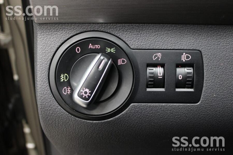 Brūns Volkswagen Touran 2013 Rīga, ar dzinēja tilpumu 1.60 L un nobraukumu 274 tūkst. km par 7290 €, foto 15 vietnē AUTOMOTO.COM.LV