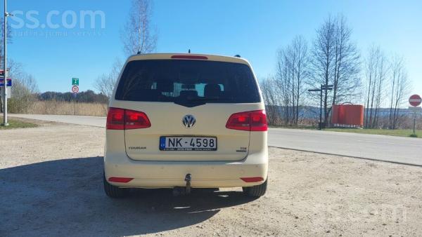 Brūns Volkswagen Touran 2013 Alūksne, ar dzinēja tilpumu 2.00 L un nobraukumu 0 tūkst. km par 2990 €, foto 7 vietnē AUTOMOTO.COM.LV