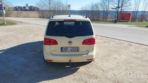 Brūns Volkswagen Touran 2013 Alūksne, ar dzinēja tilpumu 2.00 L un nobraukumu 0 tūkst. km par 2990 €, foto 9 vietnē AUTOMOTO.COM.LV