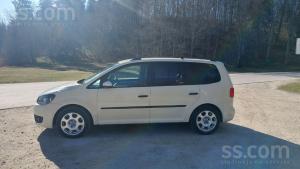 Brūns Volkswagen Touran 2013 Alūksne, ar dzinēja tilpumu 2.00 L un nobraukumu 0 tūkst. km par 2990 €, foto 10 vietnē AUTOMOTO.COM.LV