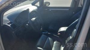 Brūns Volkswagen Touran 2013 Alūksne, ar dzinēja tilpumu 2.00 L un nobraukumu 0 tūkst. km par 2990 €, foto 14 vietnē AUTOMOTO.COM.LV