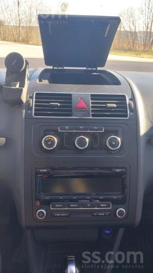 Brūns Volkswagen Touran 2013 Alūksne, ar dzinēja tilpumu 2.00 L un nobraukumu 0 tūkst. km par 2990 €, foto 17 vietnē AUTOMOTO.COM.LV