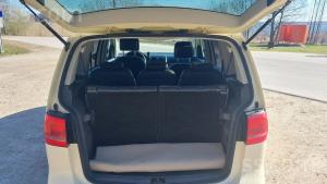 Brūns Volkswagen Touran 2013 Alūksne, ar dzinēja tilpumu 2.00 L un nobraukumu 0 tūkst. km par 2990 €, foto 25 vietnē AUTOMOTO.COM.LV